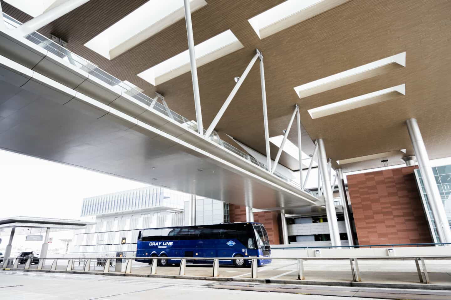 airLINE (Nashville Airport Shuttle Service) - Gray Line Tennessee